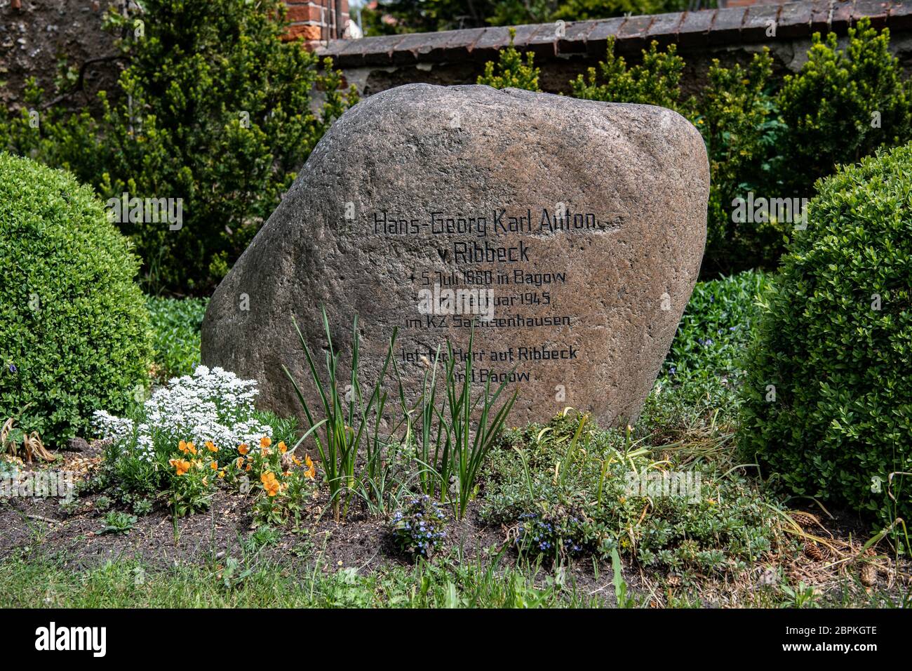 Ribbeck, Germany. 12th May, 2020. The gravestone commemorates the last ...