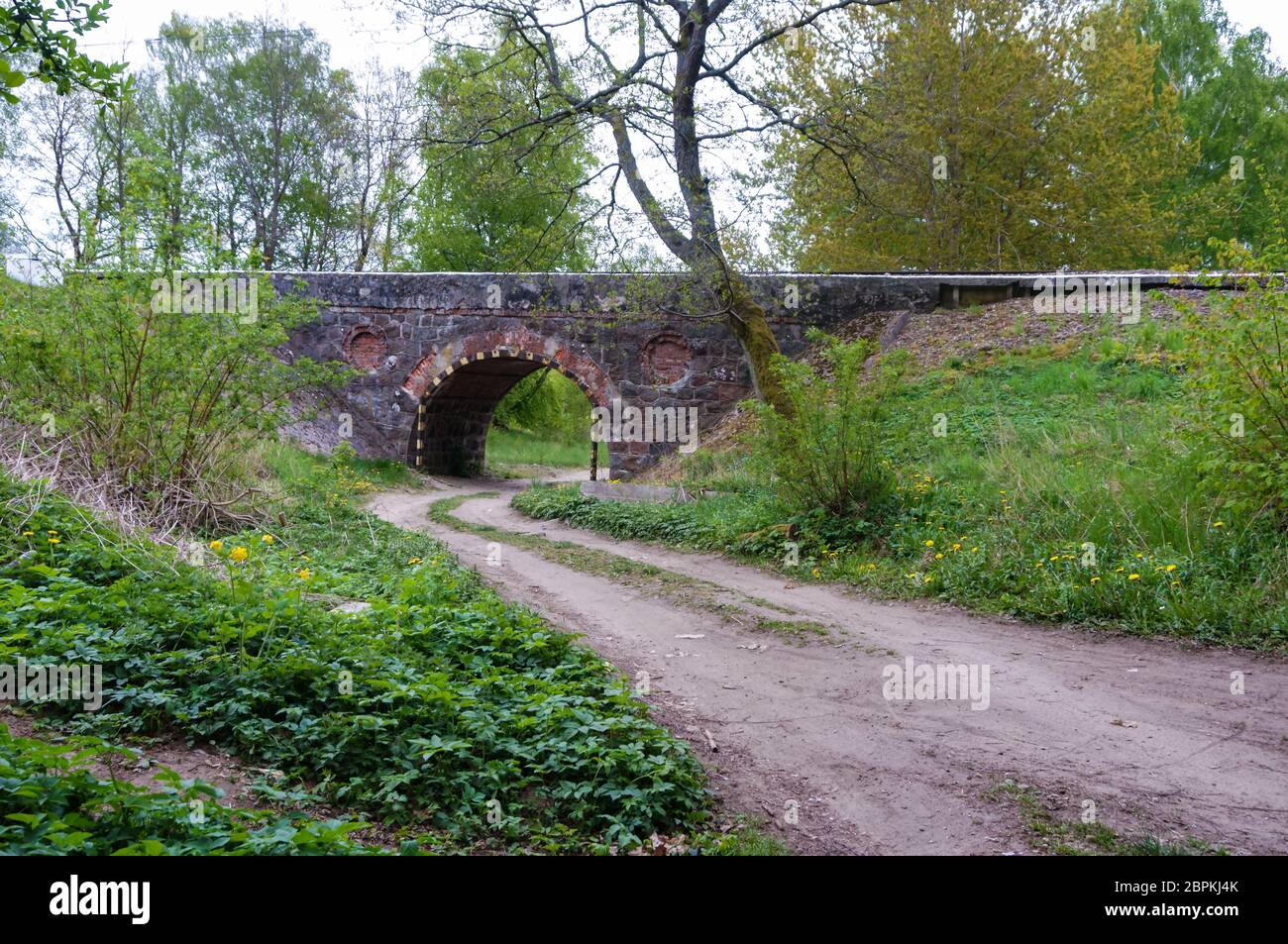 Under crossover bridge hi-res stock photography and images - Alamy