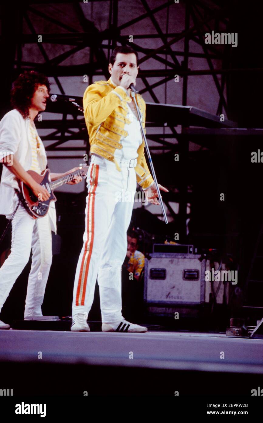 Gitarrist spike edney hi-res stock photography and images - Alamy