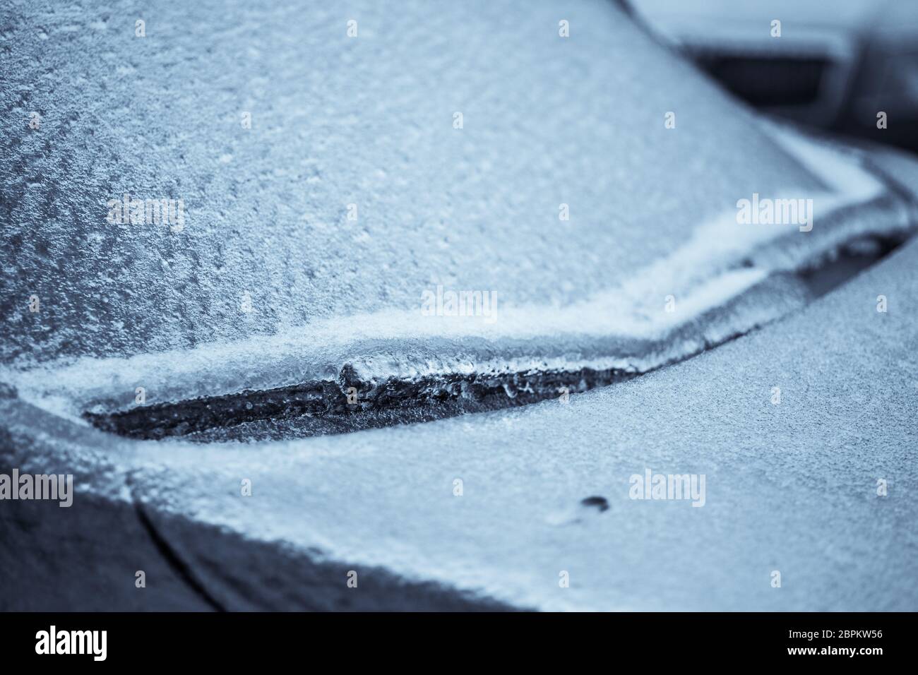 Frozen wind screen hi-res stock photography and images - Alamy