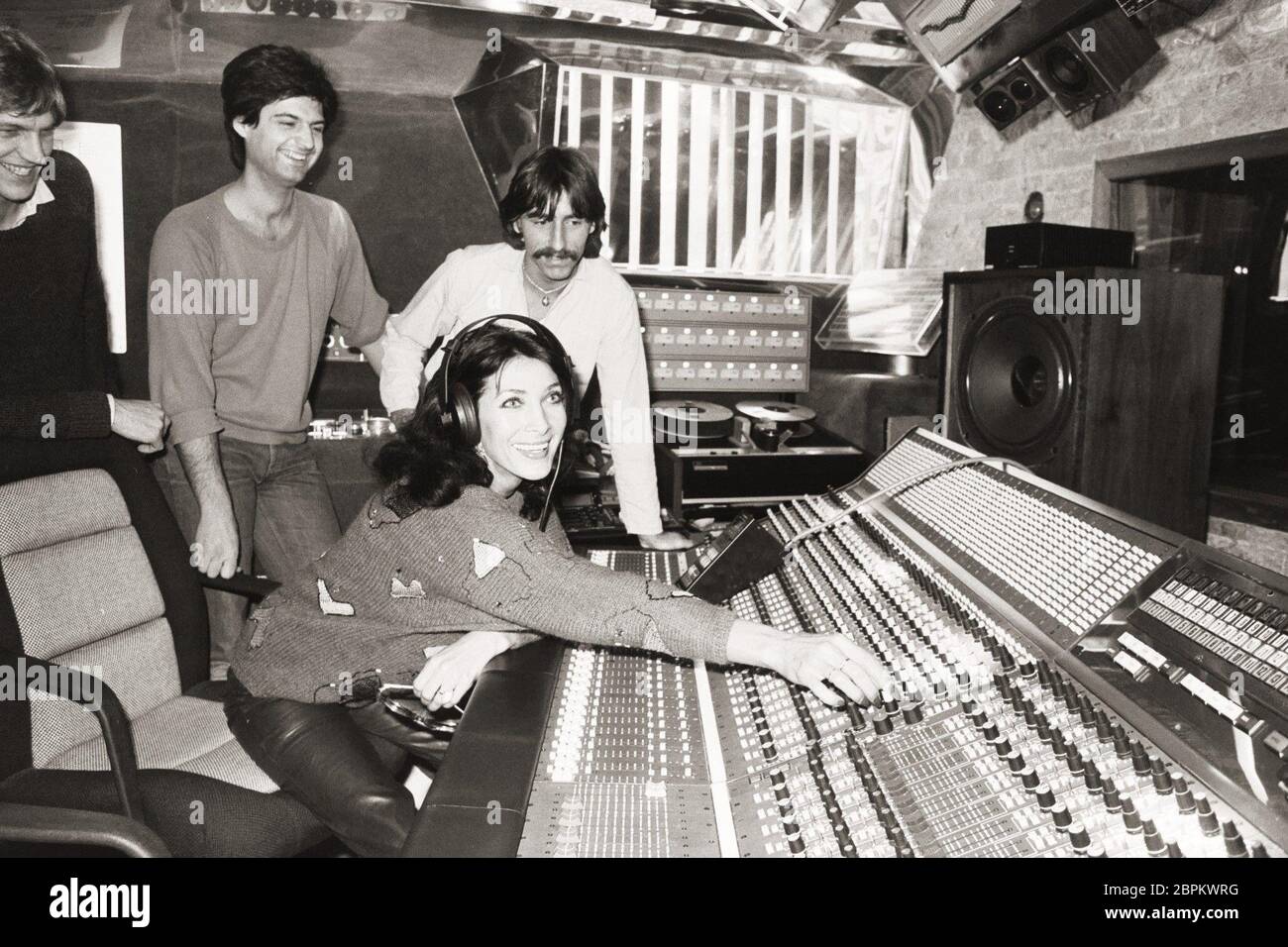 Dunja Rajter // Tonstudio // 08.01.1982 - Die deutsche Sängerin und ...