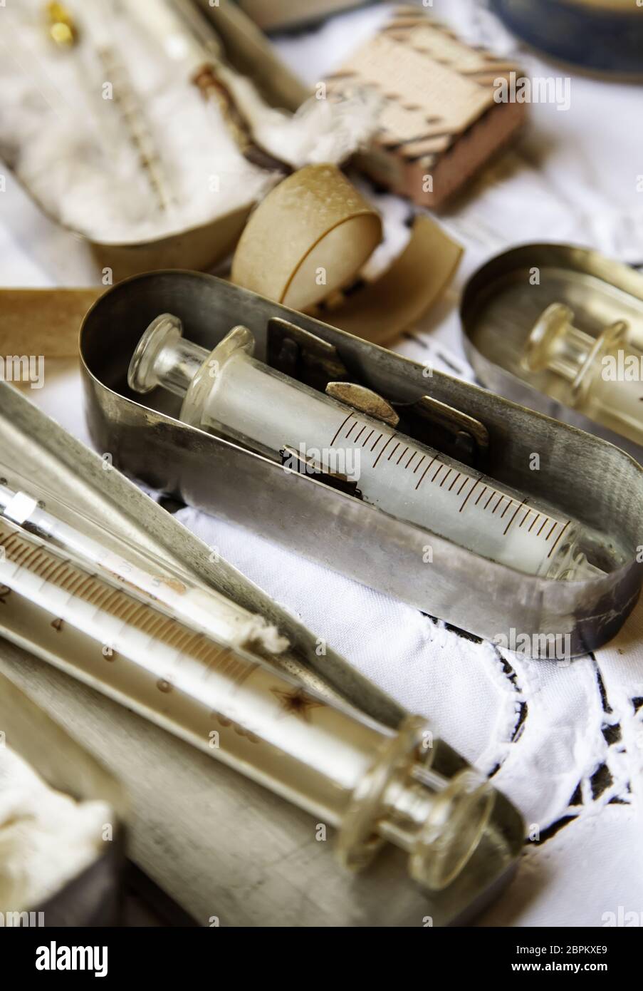 19th century medical instruments hi-res stock photography and images ...