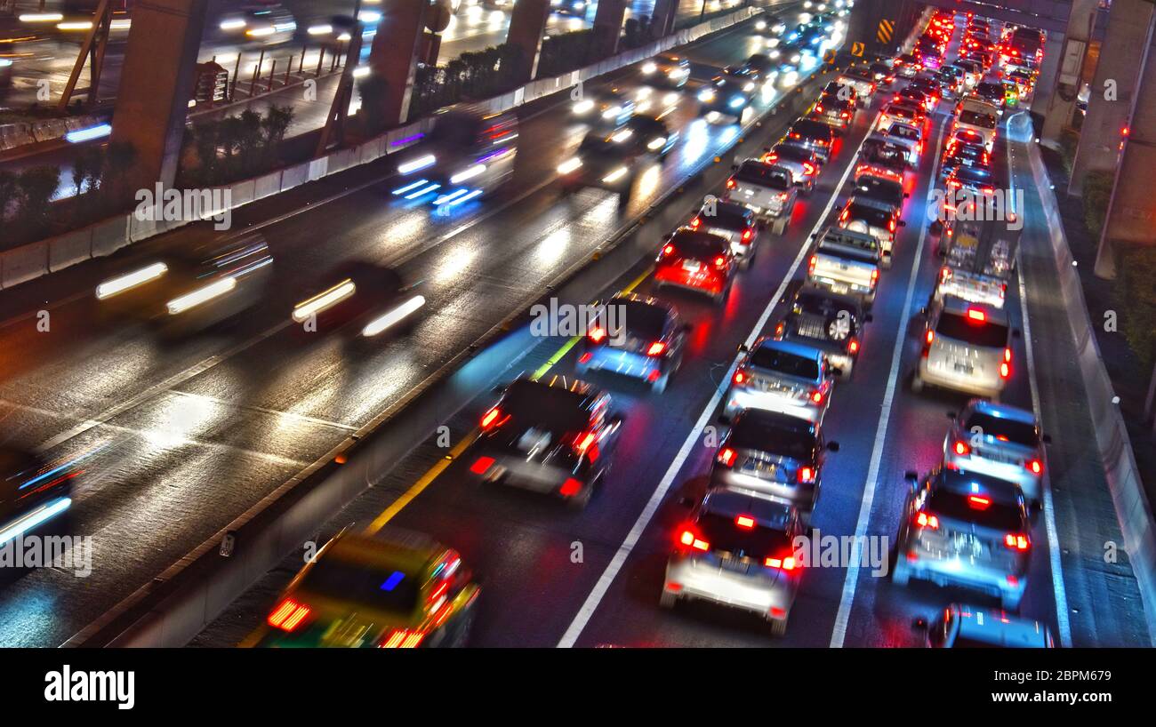 Six lane controlled access highway in hi-res stock photography and ...