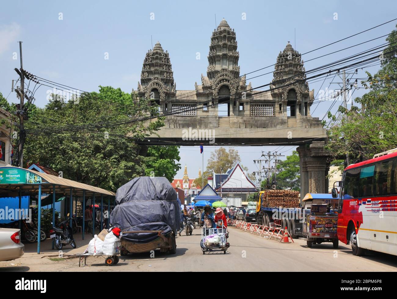 Border crossing between Thailand and Cambodia in Poipet. Cambodia Stock ...