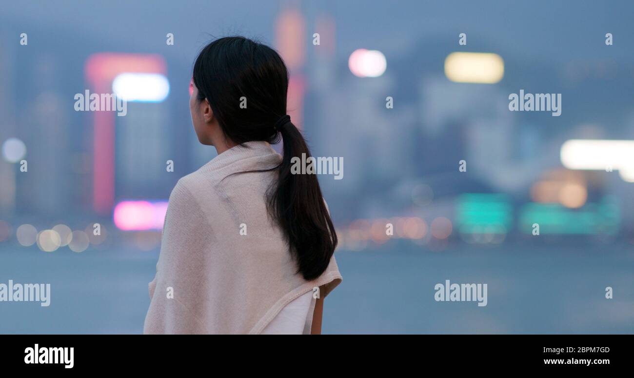 Back view look far away hi-res stock photography and images - Alamy