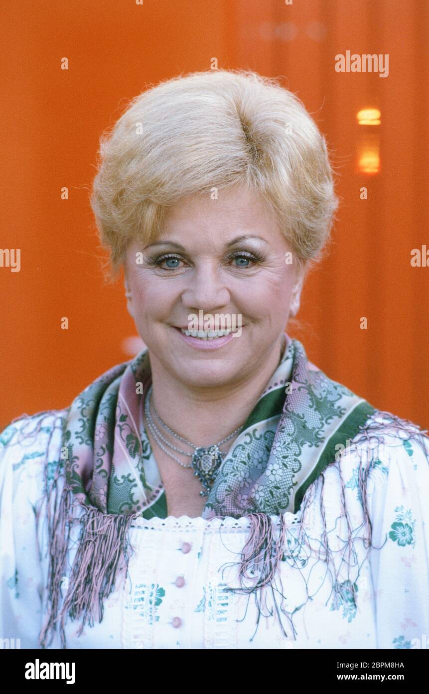 Maria hellwig hi-res stock photography and images - Alamy