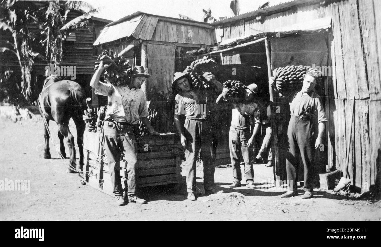 Farm Workers 1930s High Resolution Stock Photography and Images - Alamy