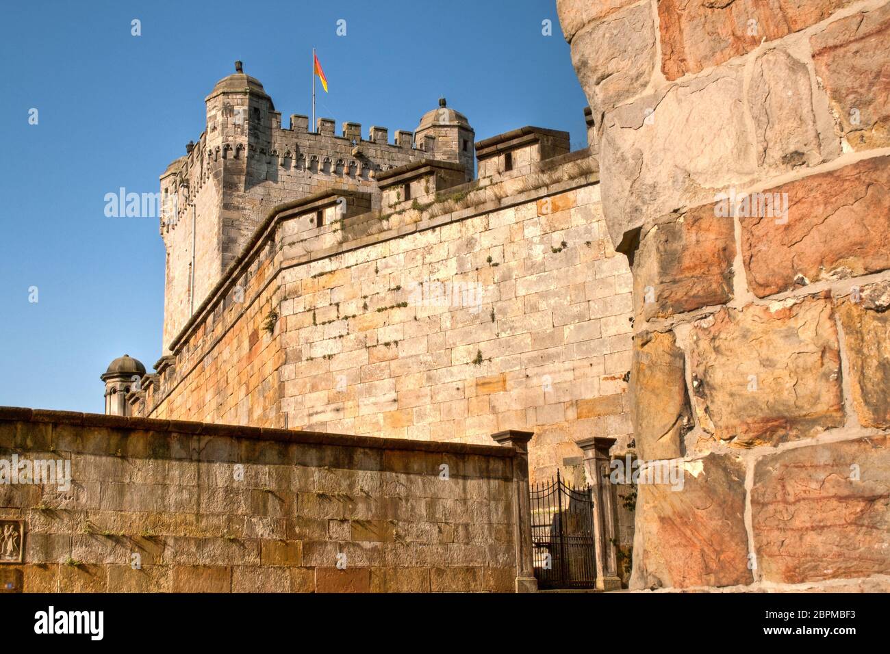 The castle walls of Bentheim Castle Stock Photo - Alamy