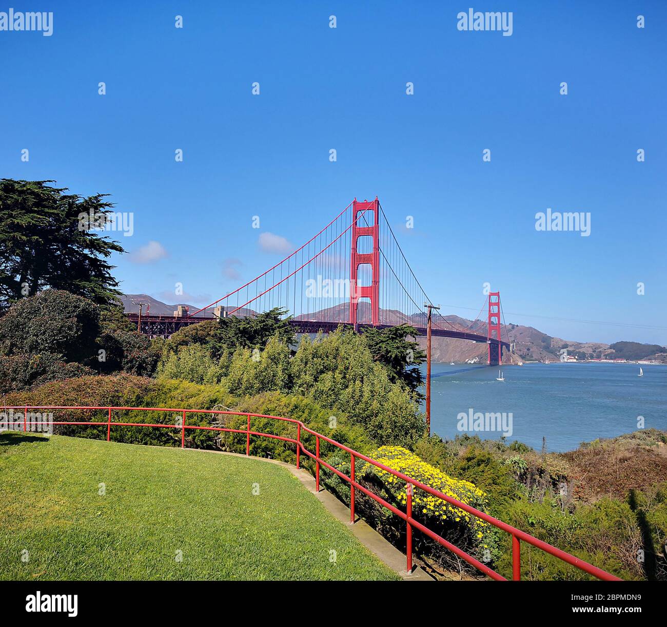Golden gate welcome center hi-res stock photography and images - Alamy