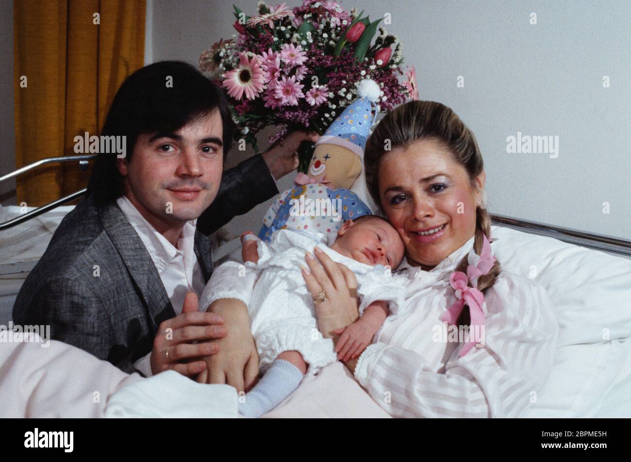 Marijke Amado - Geburt von Sohn Kia - Die niederländische Moderatorin ...