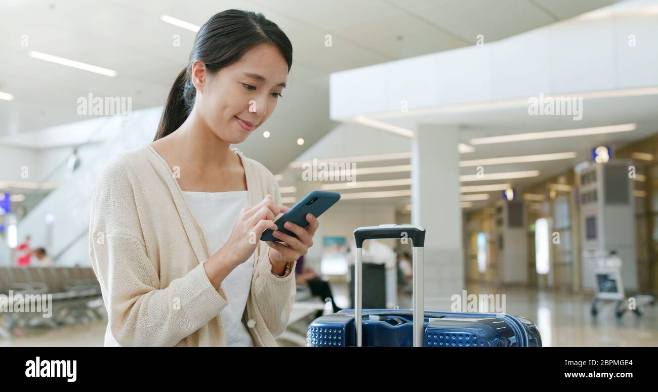 Female asian chinese airport flight hi-res stock photography and images ...