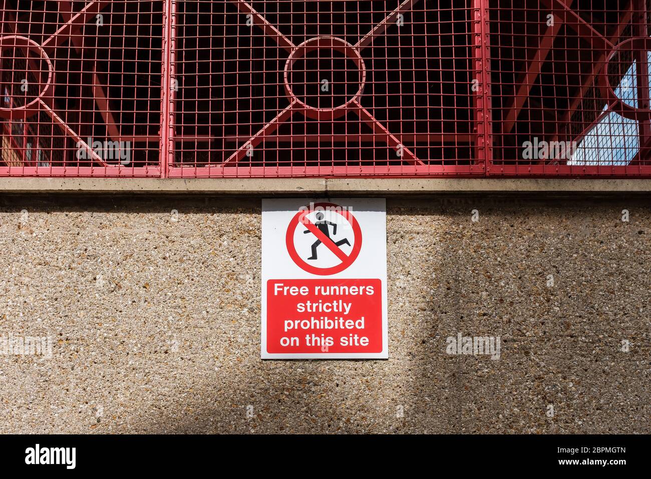 A free runners strictly prohibited sign Stock Photo - Alamy