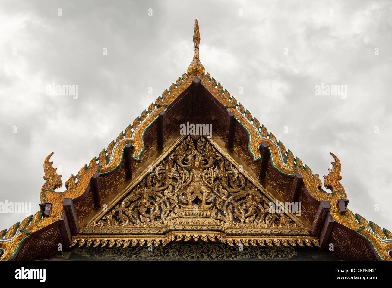 Grand palace roof hi-res stock photography and images - Alamy