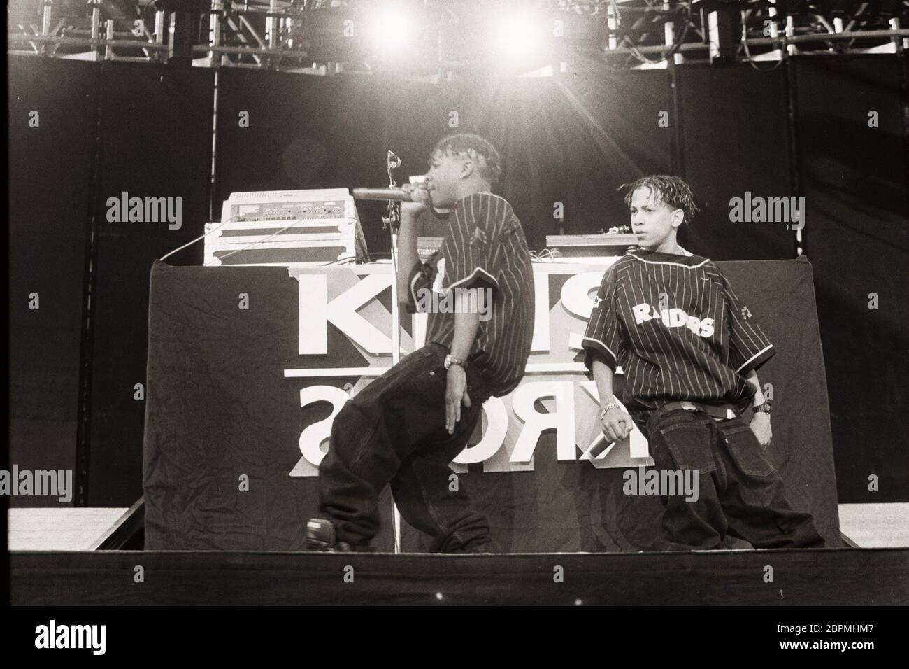 Kris kross hi-res stock photography and images - Alamy