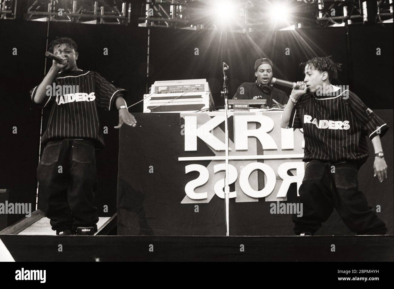 Kris kross hi-res stock photography and images - Alamy