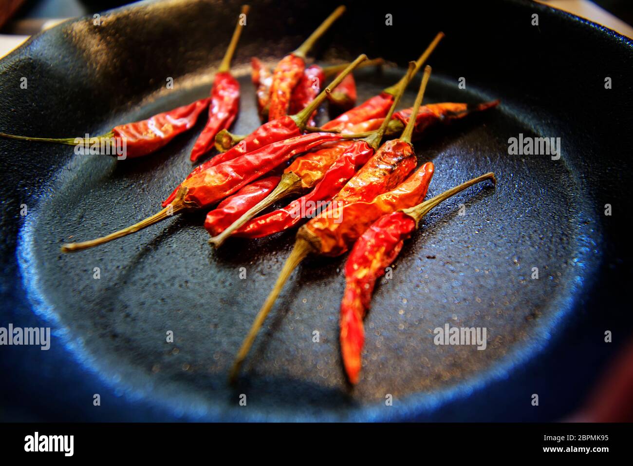The Chili pepper plants to the nature of the sphere of the long spikes ...