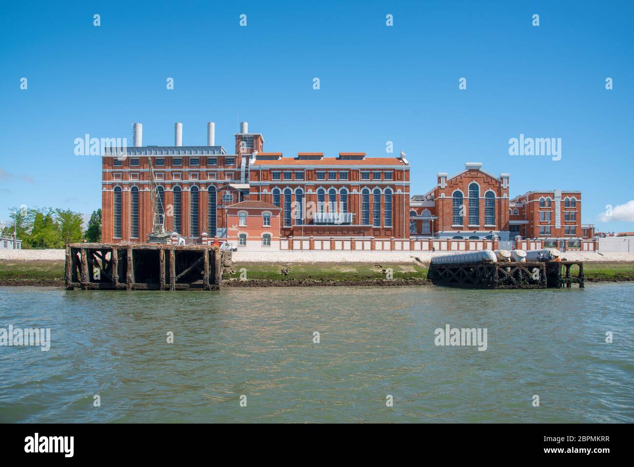 The Tejo Power Station was a thermoelectric power plant. After shut ...