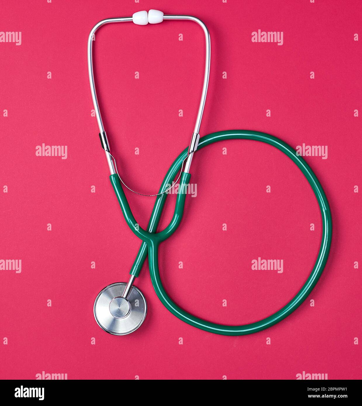 Green medical stethoscope red hi-res stock photography and images - Alamy