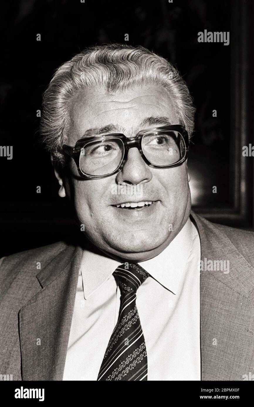 Ein Portrait von Norbert Burger vom 03.09.1980 - Ein Portrait von ...