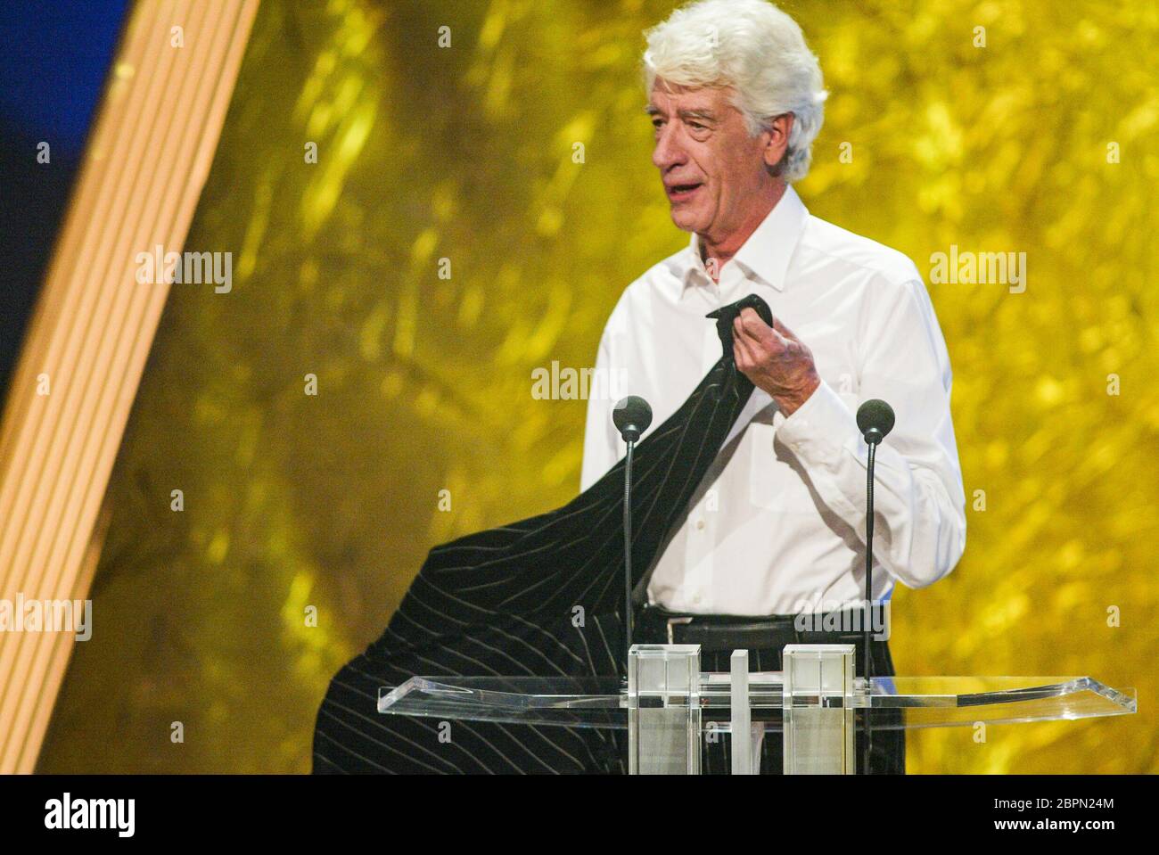 Deutscher Fernsehpreis 2002 - Laudator Rudi Carrell Stock Photo - Alamy
