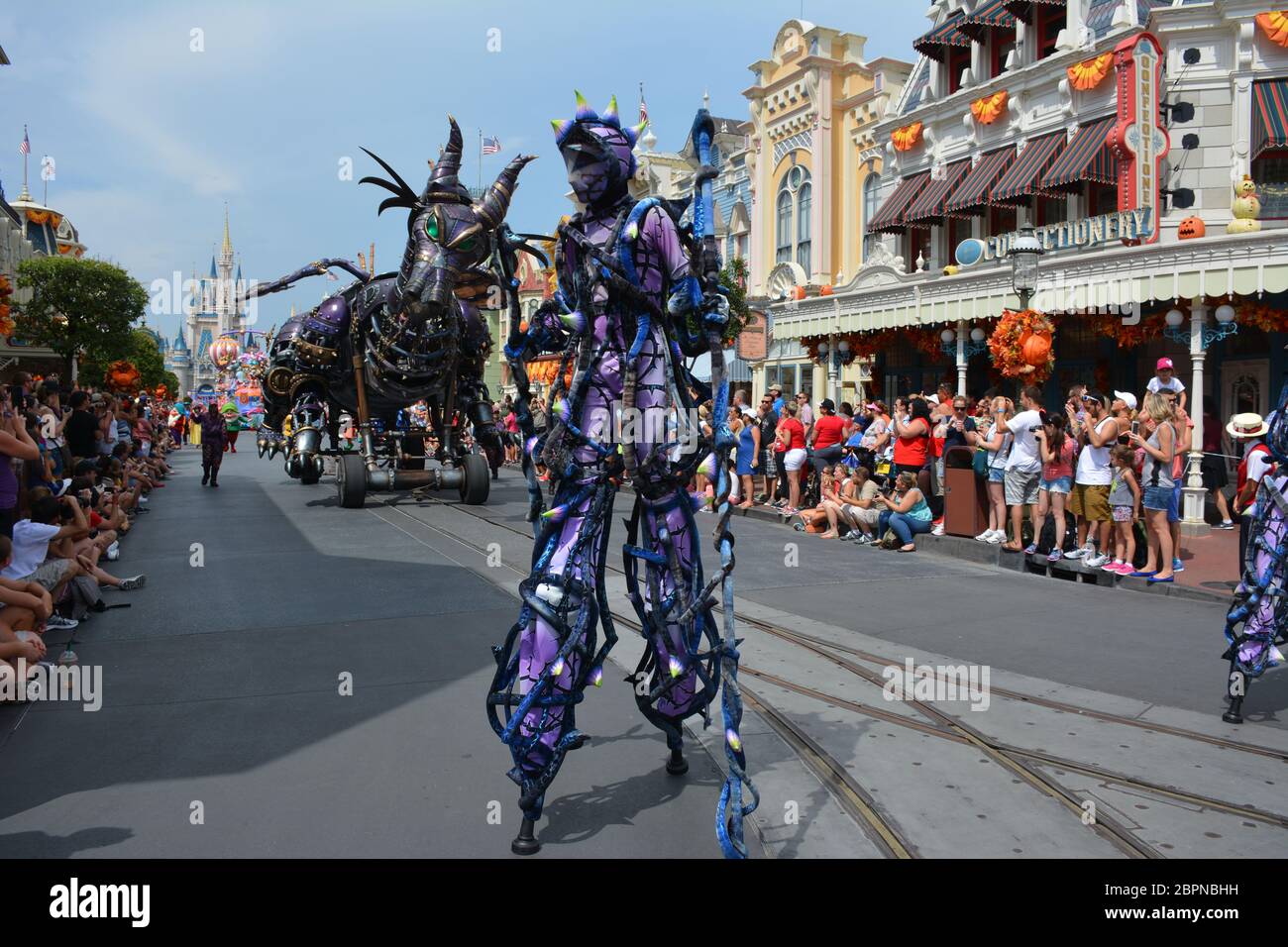 Disney World Characters High Resolution Stock Photography and Images ...
