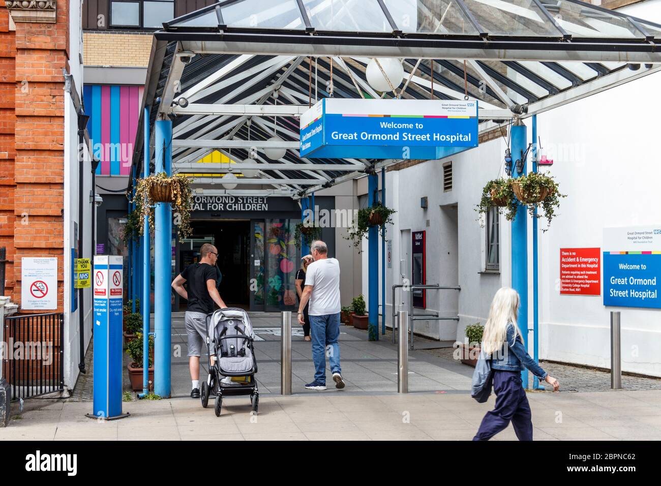 Gosh great ormond street hospital hi-res stock photography and images ...