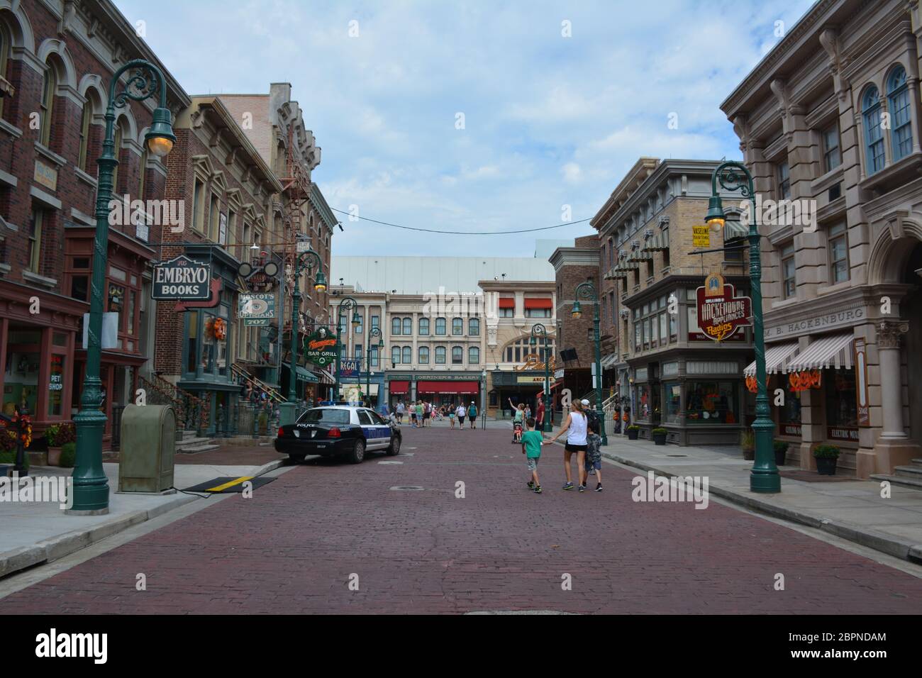 Fake facades new york hi-res stock photography and images - Alamy