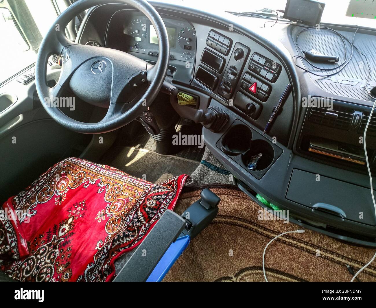 Inside truck cab hi-res stock photography and images - Alamy