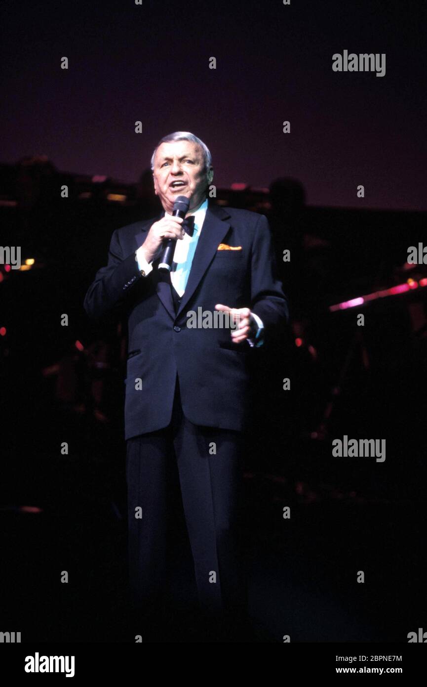 Frank Sinatra In Concert Live At Radio City Music Hall 04-19-1994 ...