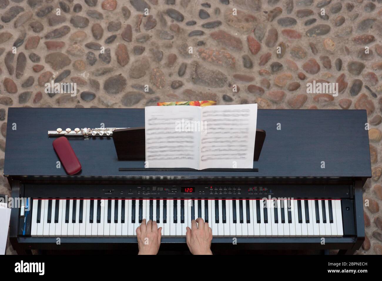 Top piano from above hi-res stock photography and images - Alamy
