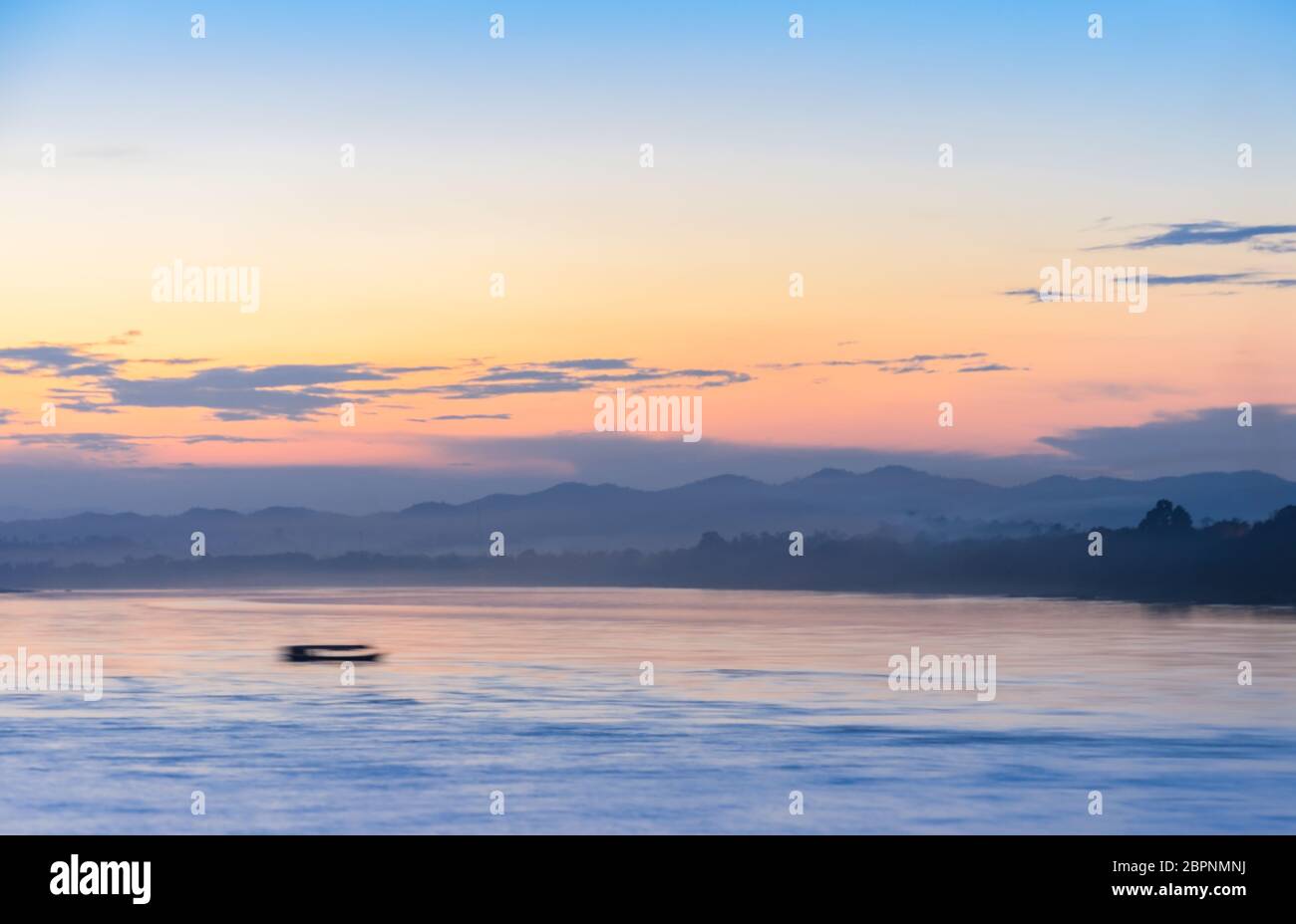 Abstract blurred boat nature hi-res stock photography and images - Alamy