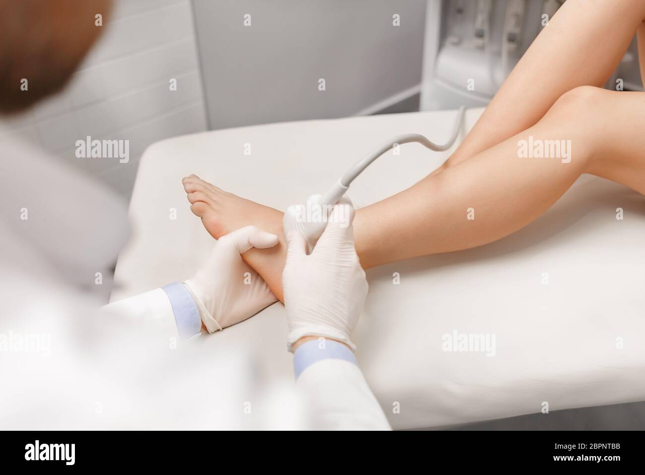 Doctor foot test hi-res stock photography and images - Alamy