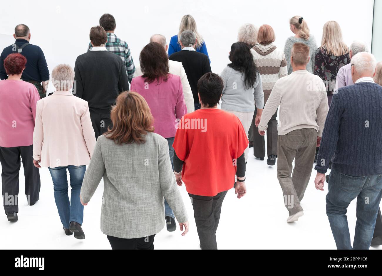 Group of people walking back rear view Stock Photo - Alamy