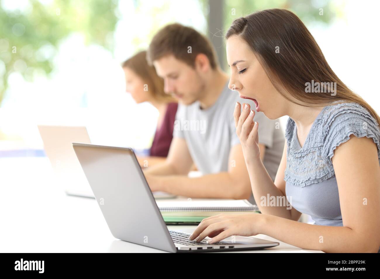 Yawn school classroom hi-res stock photography and images - Alamy