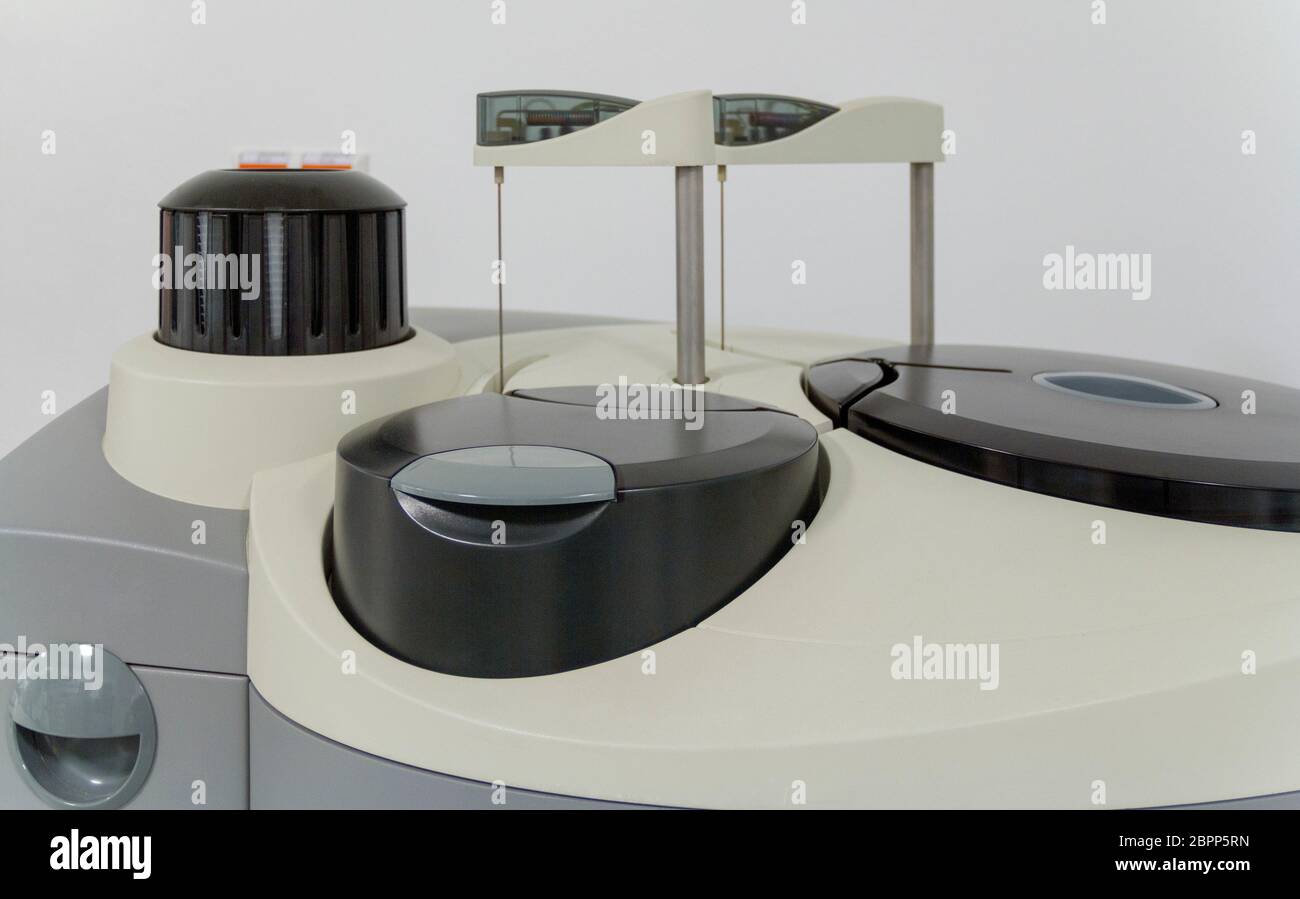 Medical apparatus hi-res stock photography and images - Alamy