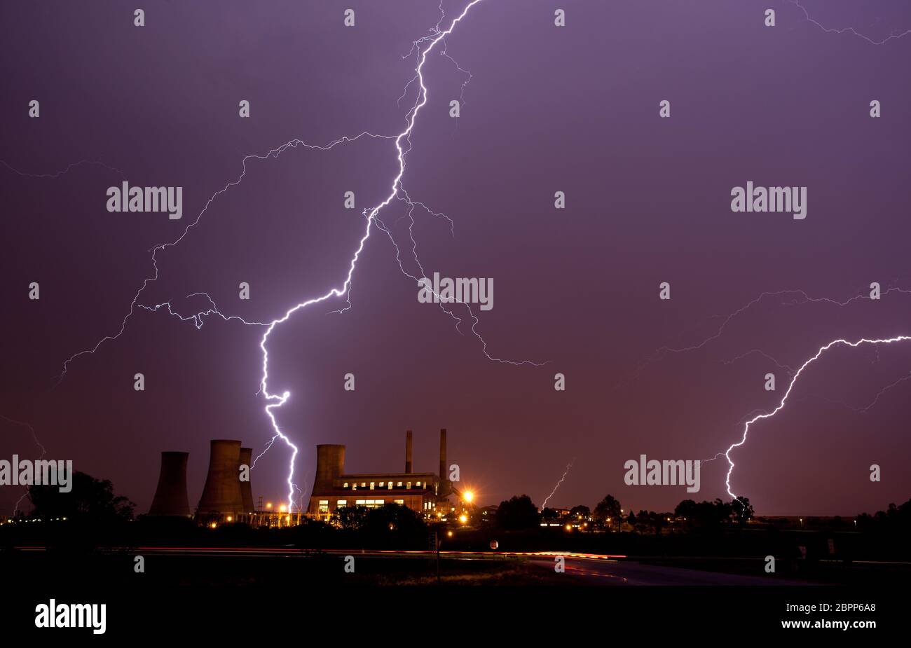 Electric strike hi-res stock photography and images - Alamy