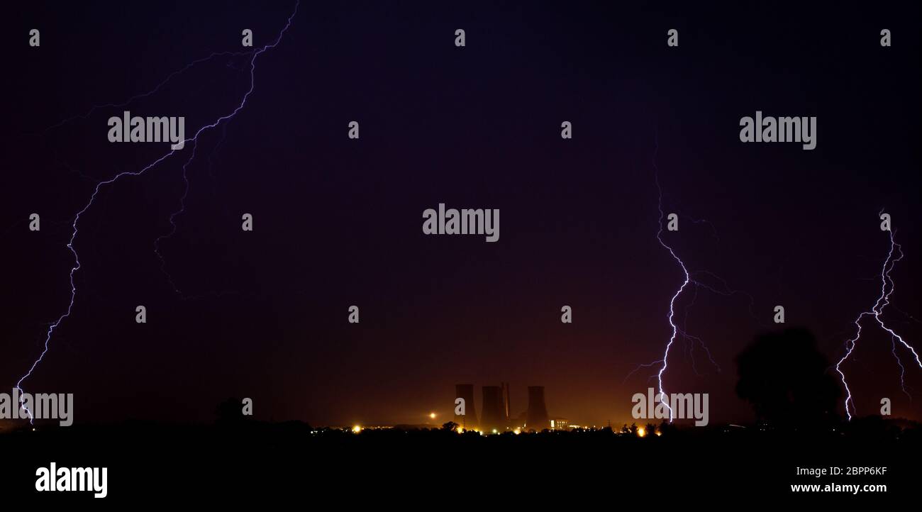 Electric strike hi-res stock photography and images - Alamy