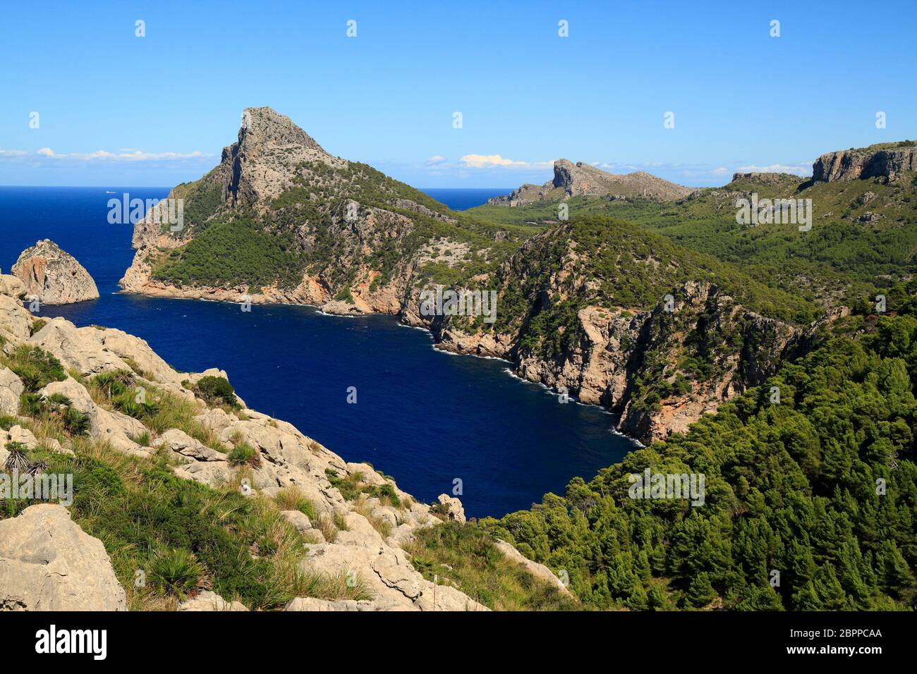 Beautiful panoramic view of Mirador es Colomer, Formentor on Mallorca ...