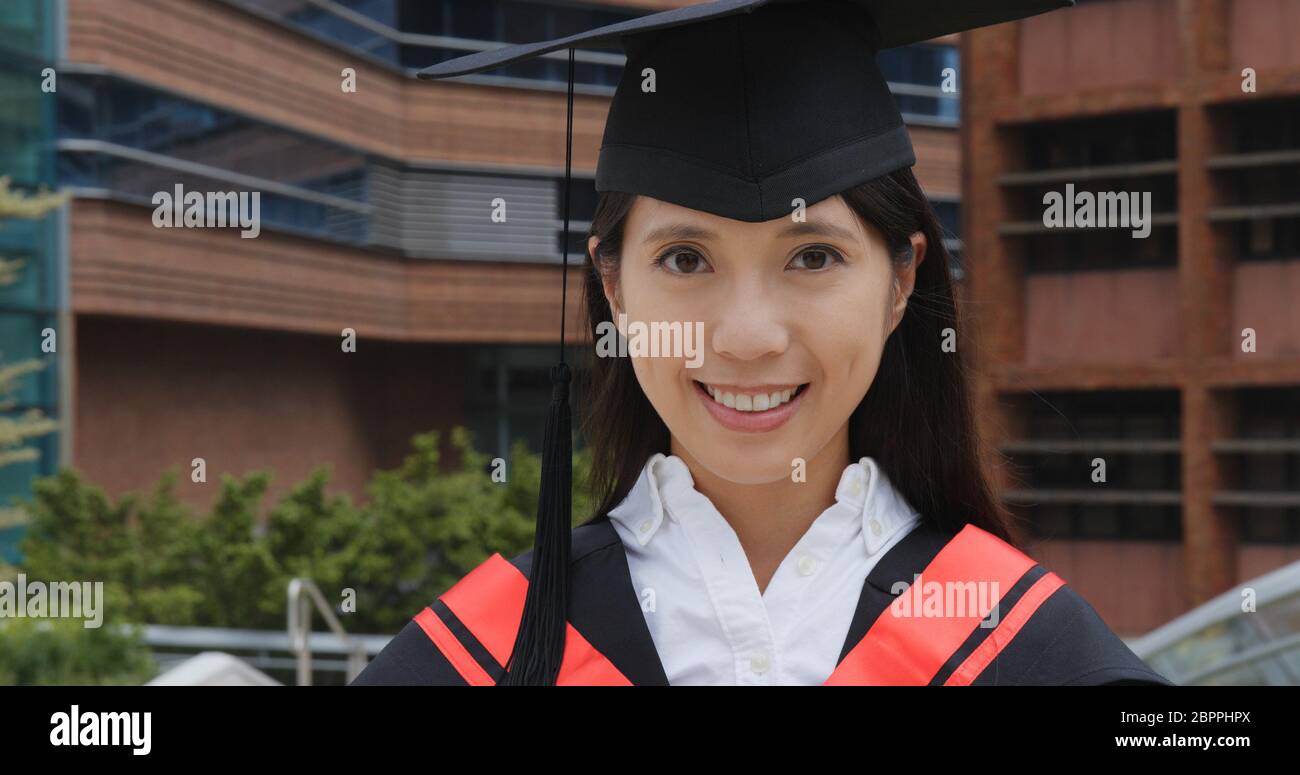 Asian woman graduation day Stock Photo - Alamy