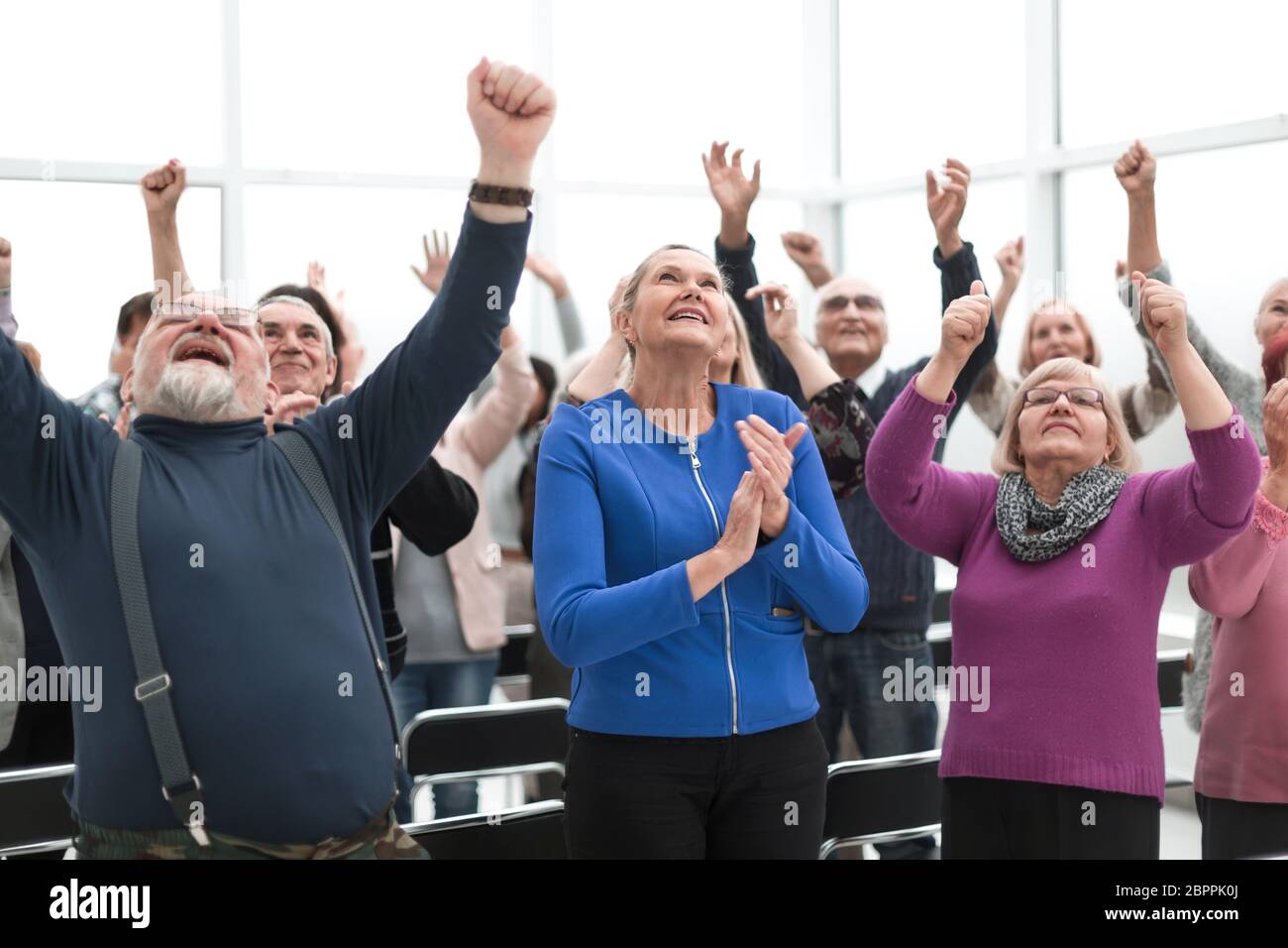 Business team raising their hands up and applaud to celebrate vi Stock ...