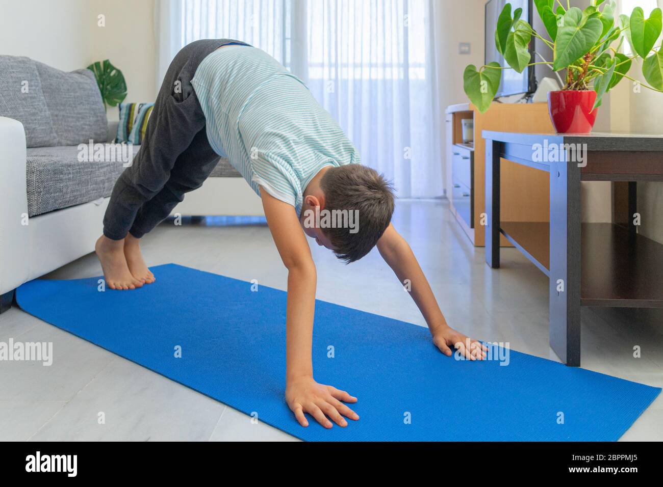 Doing daily exercises hi-res stock photography and images - Alamy
