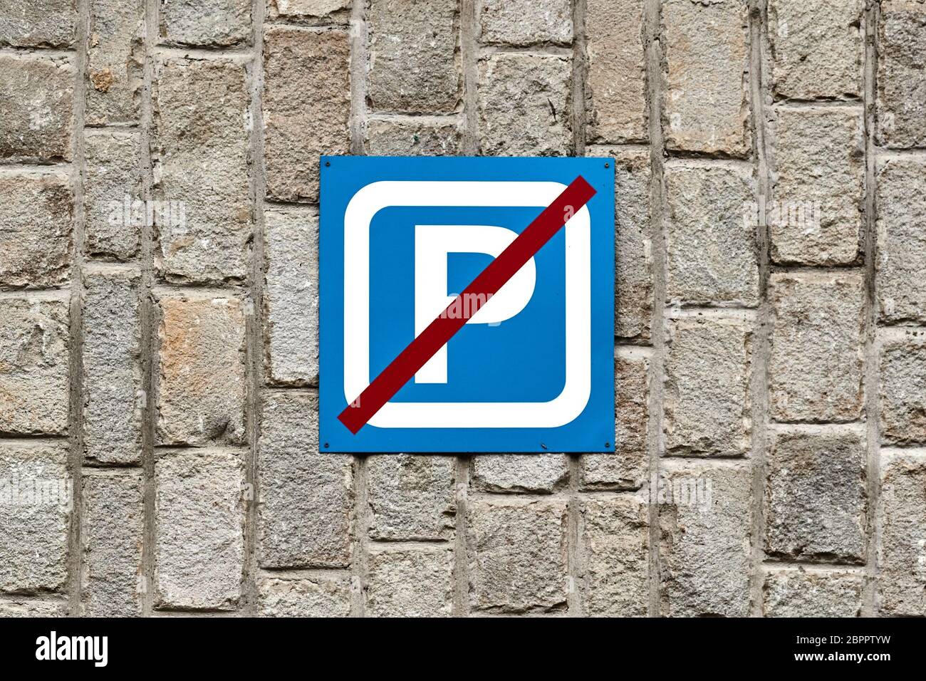 No parking sigh close up Stock Photo - Alamy