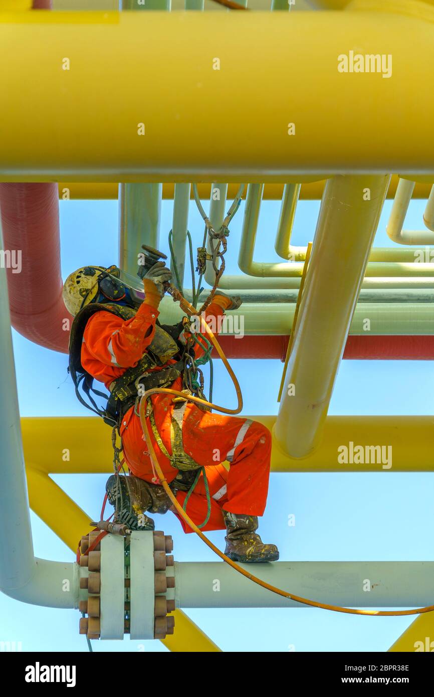Hanging rig hi-res stock photography and images - Alamy