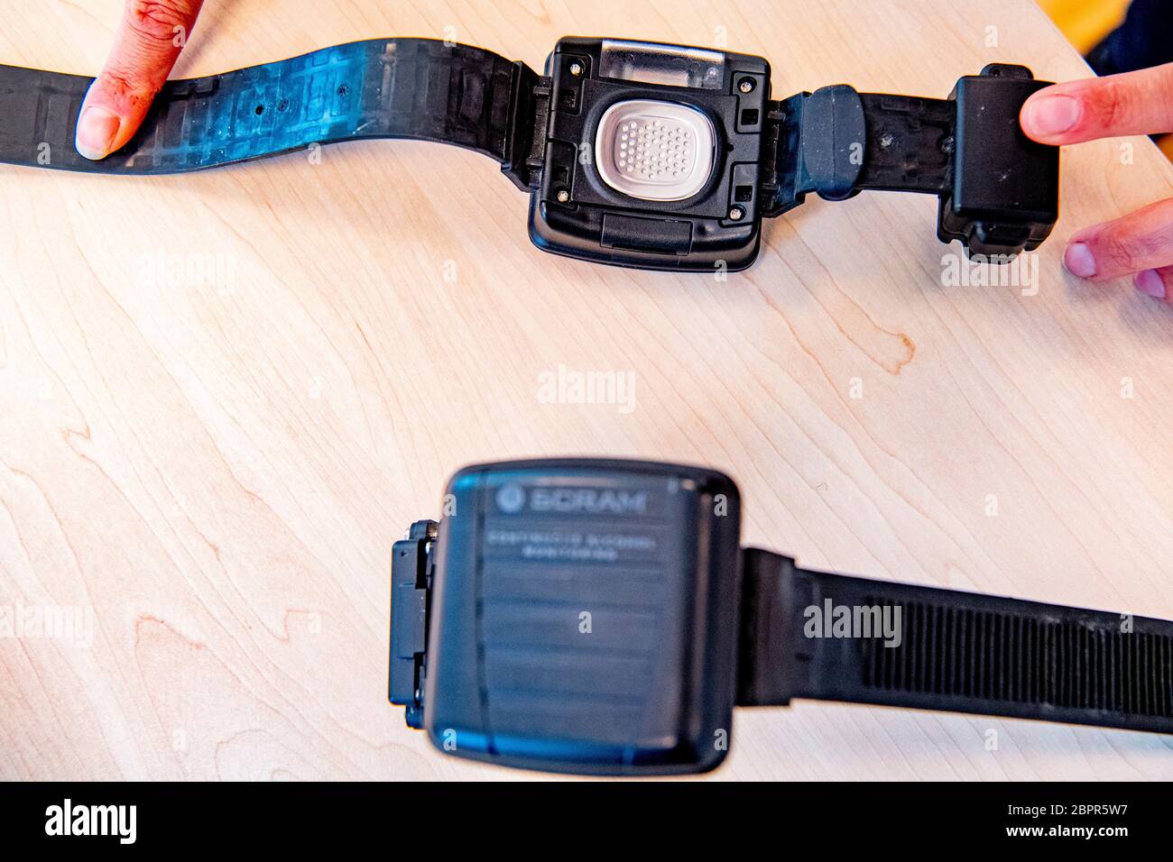 The alcoholmeter, an ankle strap that measures alcohol consumption ...