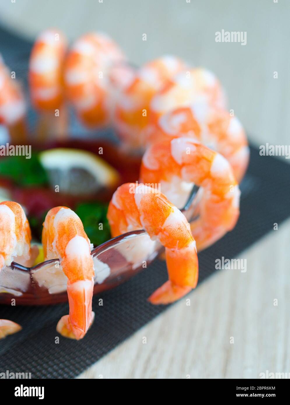 Prawn cocktail glass bowl lemon hi-res stock photography and images - Alamy