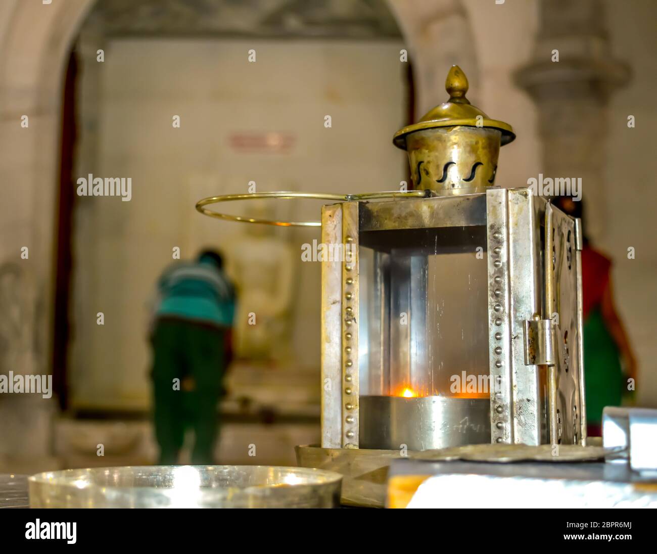 Beautiful Design of Luxury Metallic Lighting Lamp inside Jain temple ...