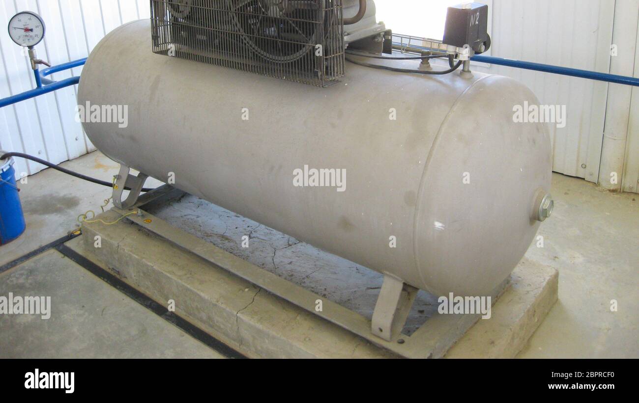 Oil refinery. Equipment for primary oil refining Stock Photo - Alamy