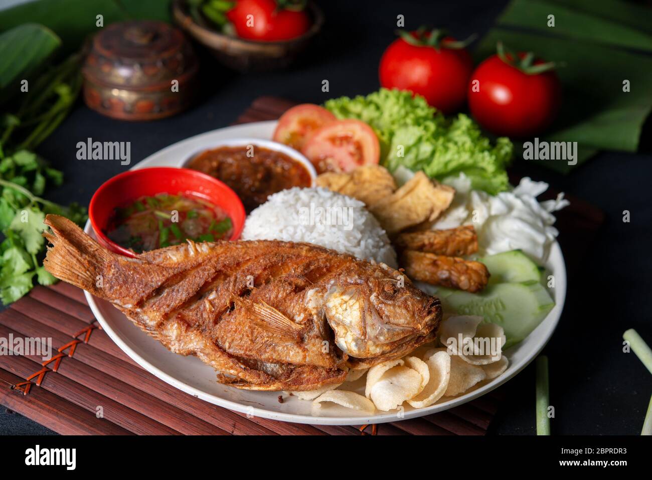 Fried tilapia fish hi-res stock photography and images - Alamy