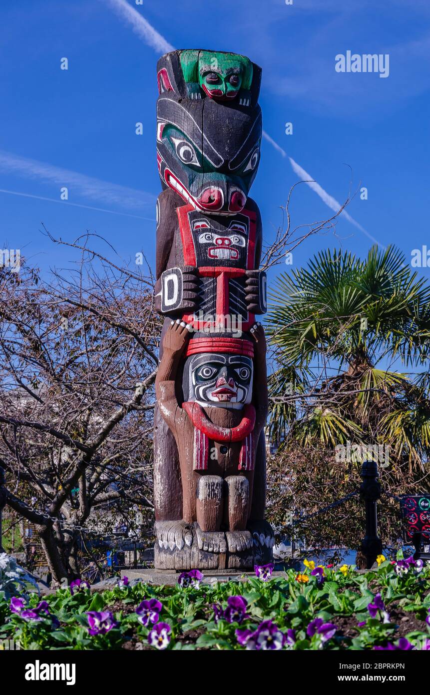 Totem Pole or Monumental pole, Indigenous North American cultures in ...