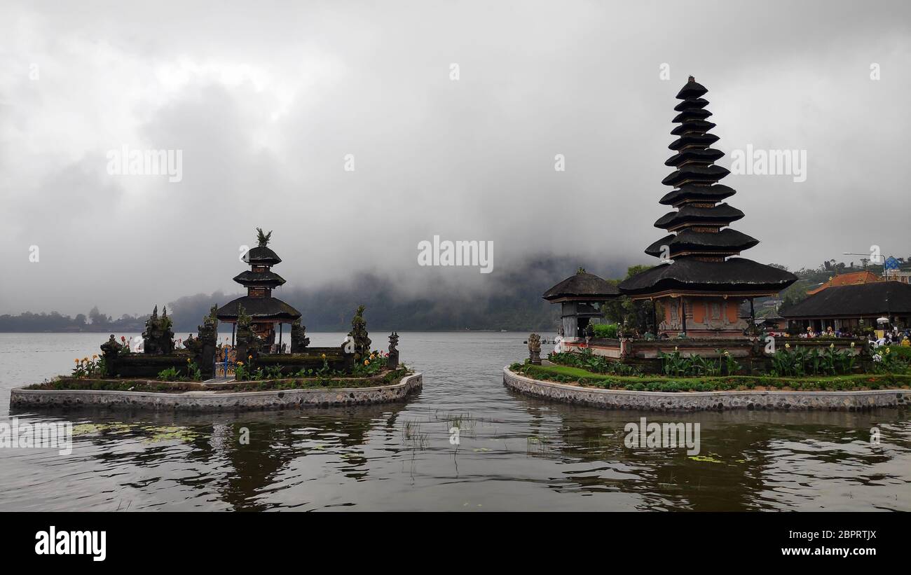 Munduk temple hi-res stock photography and images - Alamy
